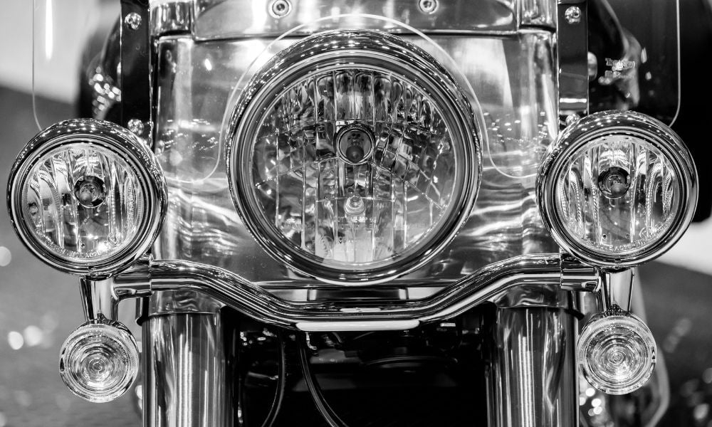 Why Are Motorcycle Passing Lights So Important? – EagleLights