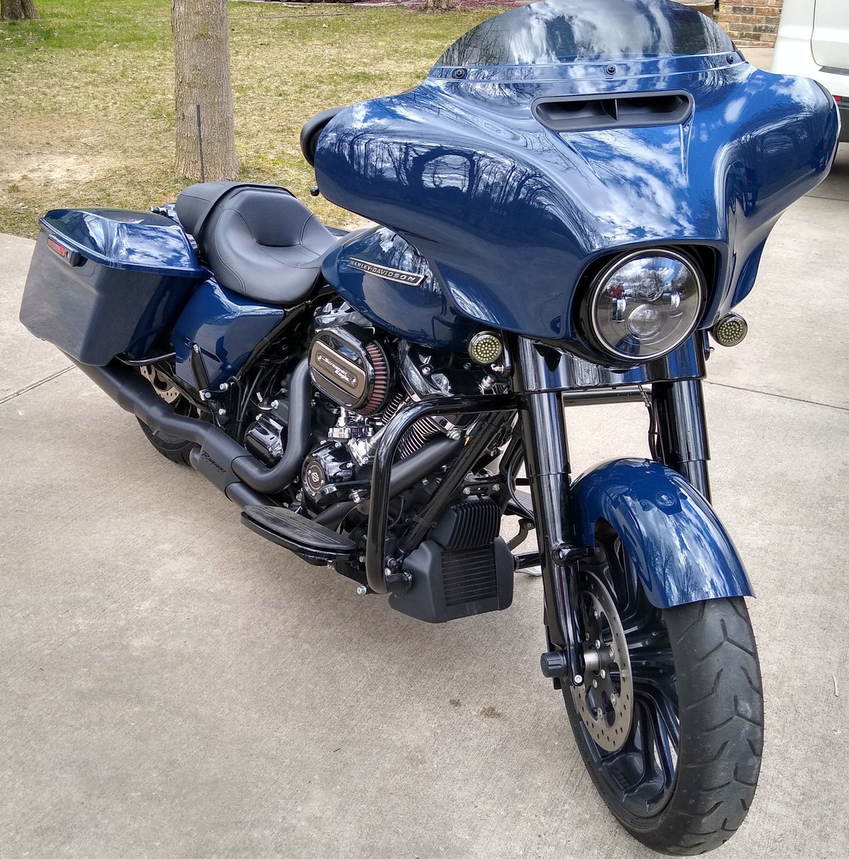 Eagle Lights 7" Round LED Headlight kit for Street Glide, Electra Glid